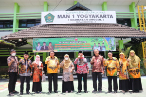MAN 1 Yogyakarta | Kasubdit Kesiswaan Direktorat KSKK Madrasah Kemenag RI Monitoring Pelaksanaan ...