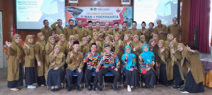 MAN 1 Yogyakarta | MAN 1 Yogyakarta Sambut Kunjungan Studi Banding SMA Hidayatullah Semarang